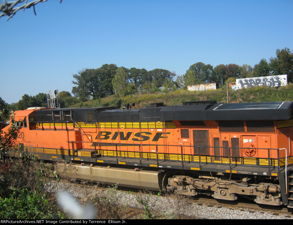 BNSF ES44AC 6020